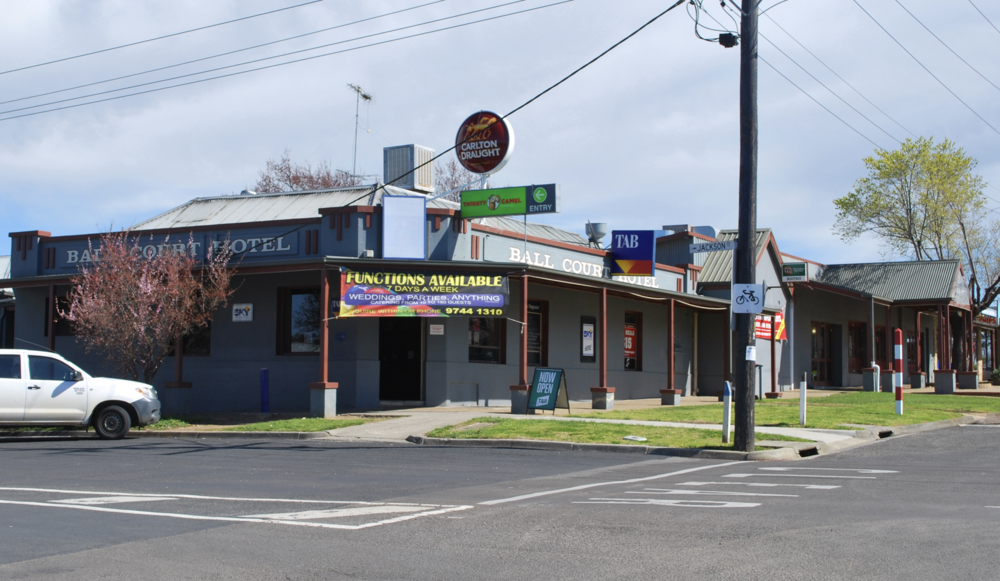 Ball Court Hotel | Sunbury, VIC | The Pass