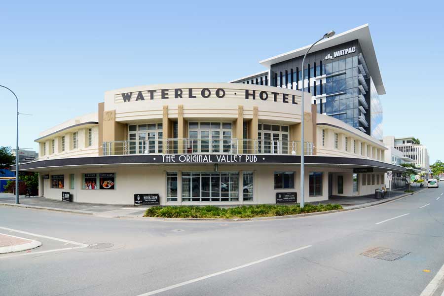 Waterloo Hotel - The Pass